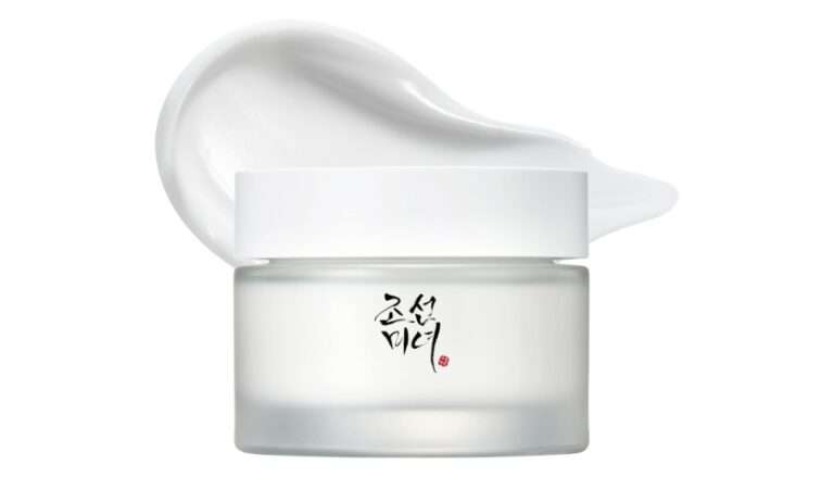 Best Korean Skincare for Rosacea: Top 10 Picks 2025